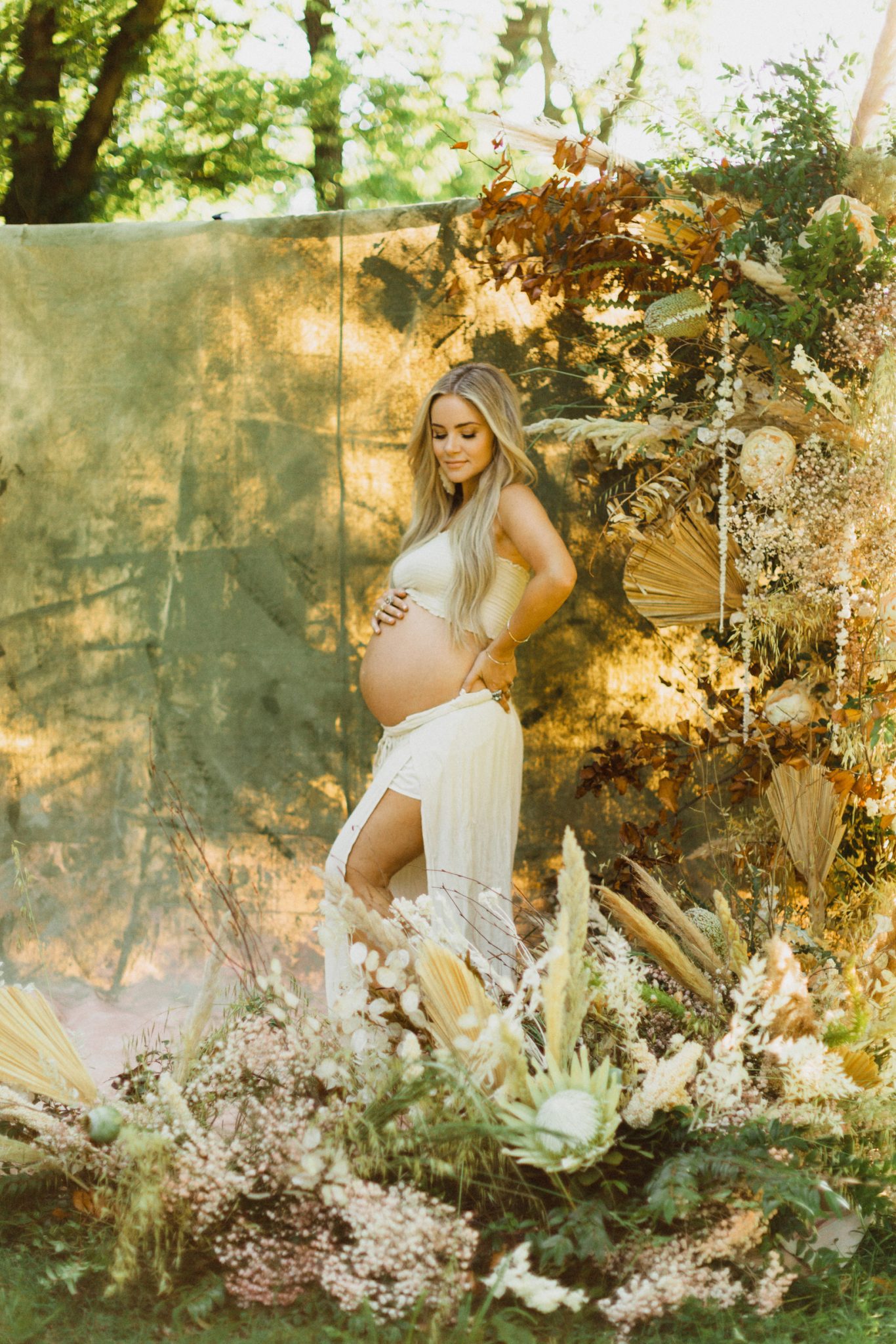37 Week Wildflower Maternity Shoot – Hunter Premo