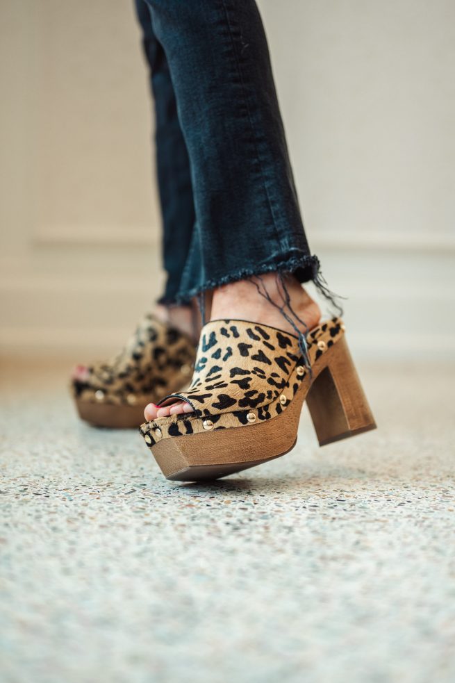 3 WAYS TO STYLE CLOGS – Hunter Premo