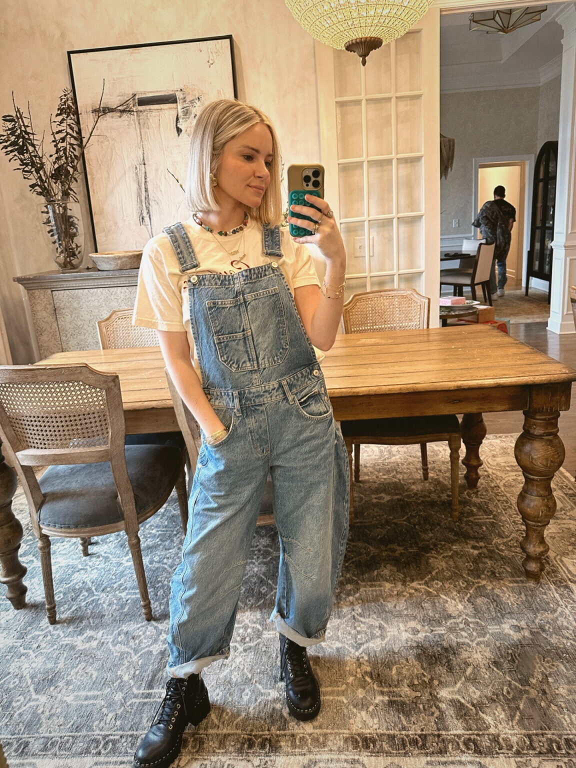 4 WAYS TO STYLE BARREL OVERALLS – Hunter Premo